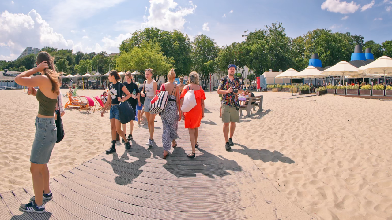 Gdynia Beach VR180 – Pure Summer in 8K VR - Summer and the City VR